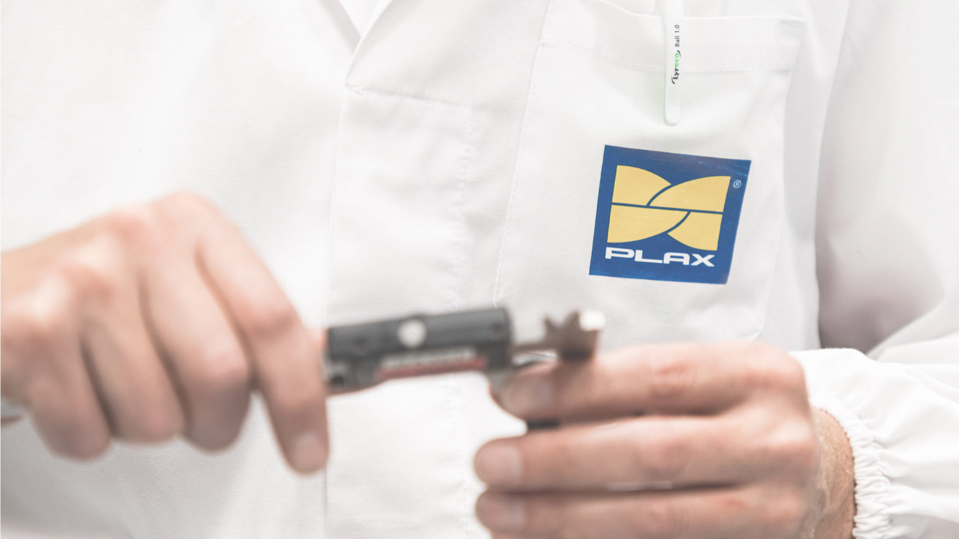 Lavora con noi - Offerte lavoro stampaggio plastica | Plax Group